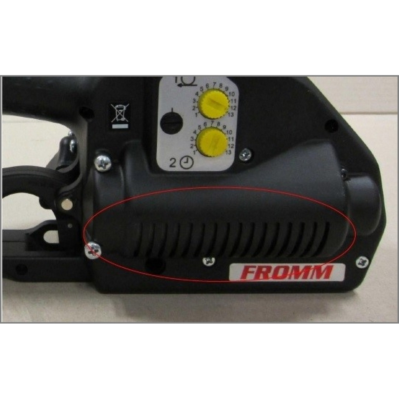 Fromm P328 battery powered tool for plastic strapping