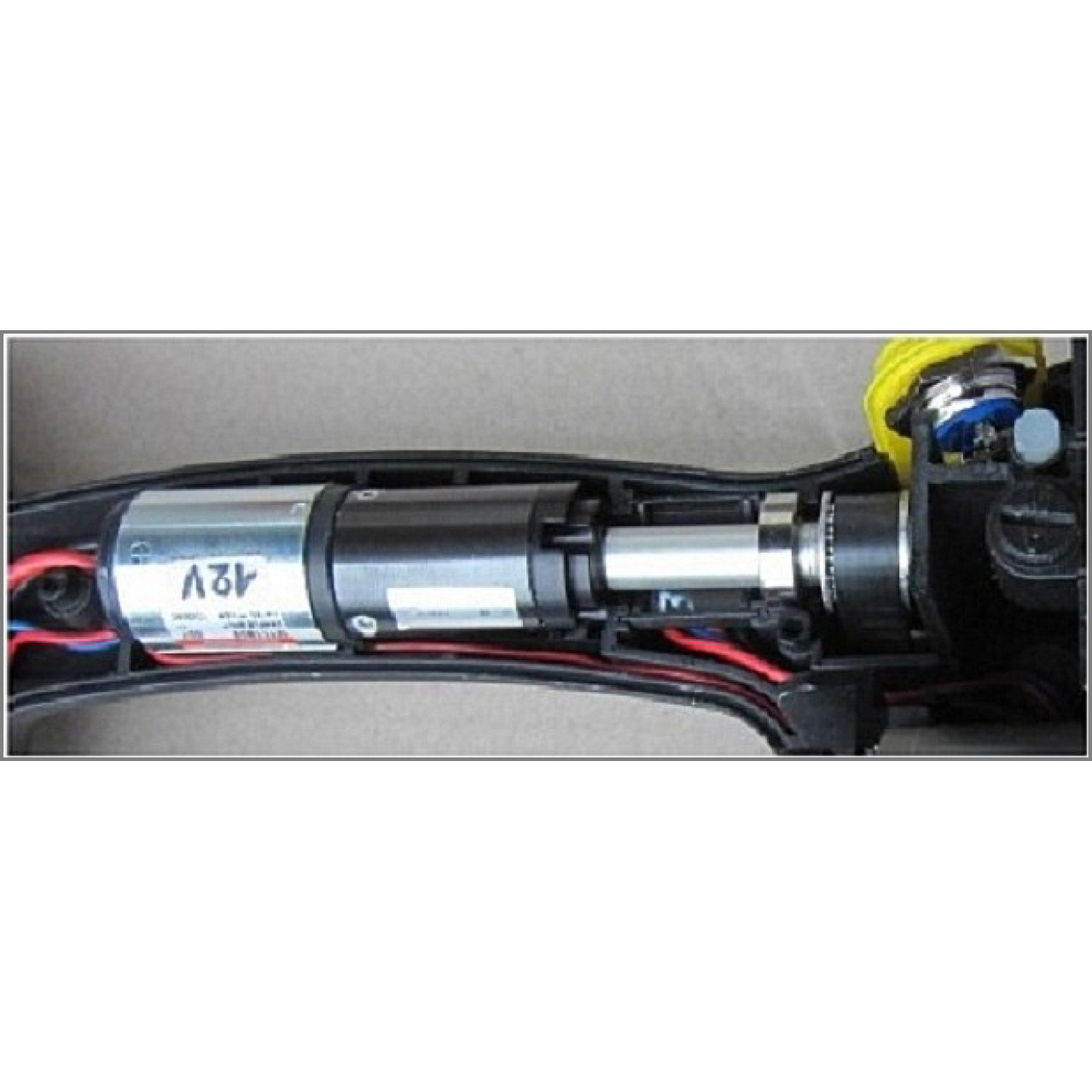 Fromm P328 battery powered tool for plastic strapping